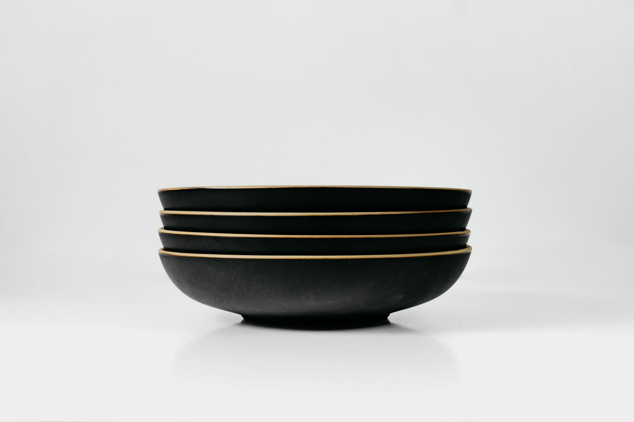 10.25” Shallow Serving Bowl – Lineage Ceramics