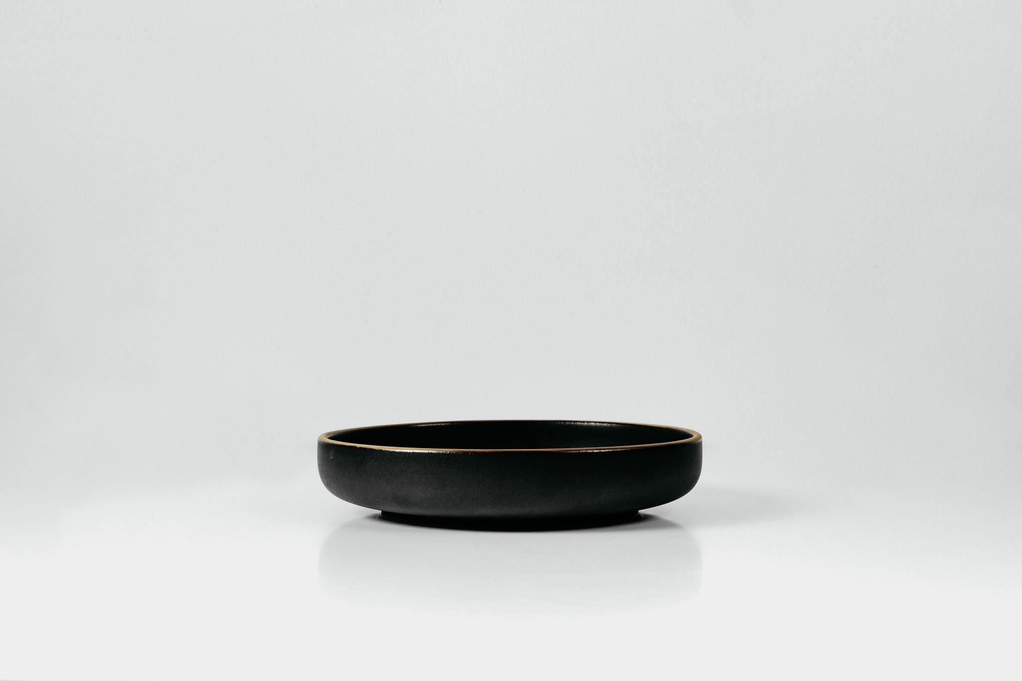 The Lunch Deep Plate – Lineage Ceramics