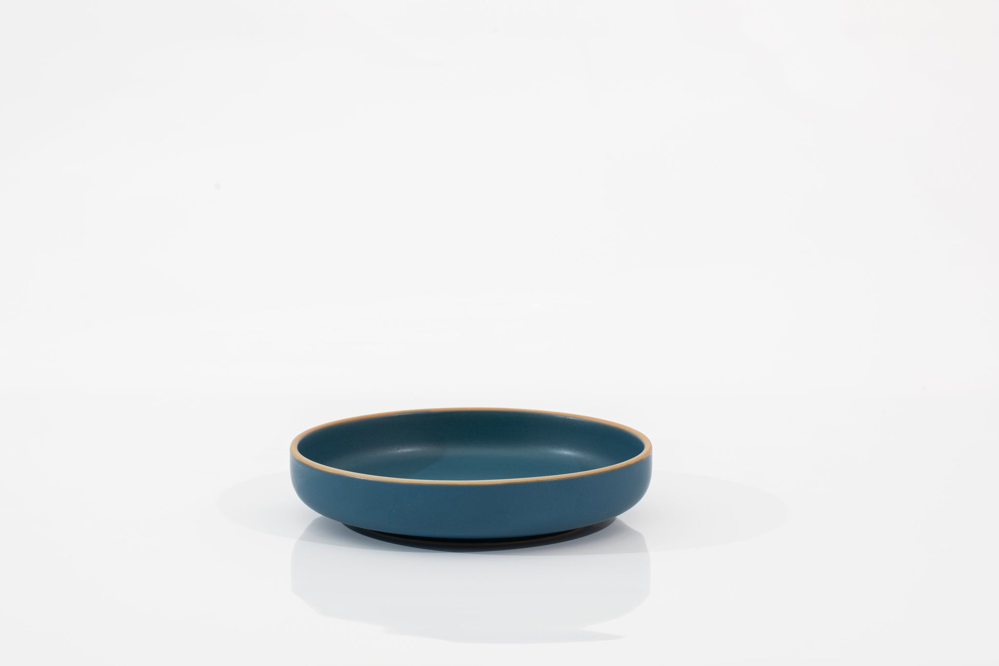 The Lunch Deep Plate – Lineage Ceramics