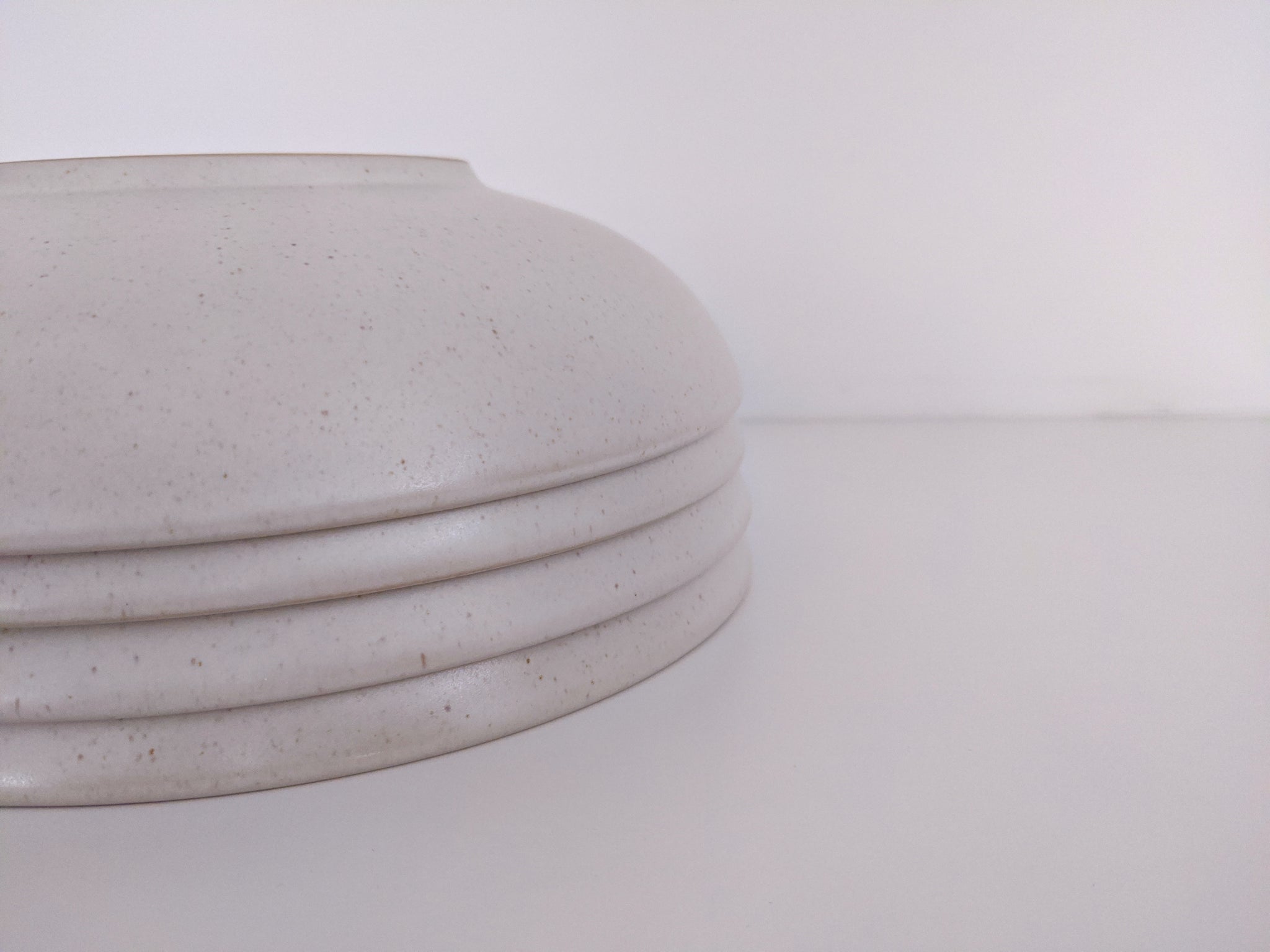 10.25” Shallow Serving Bowl – Lineage Ceramics