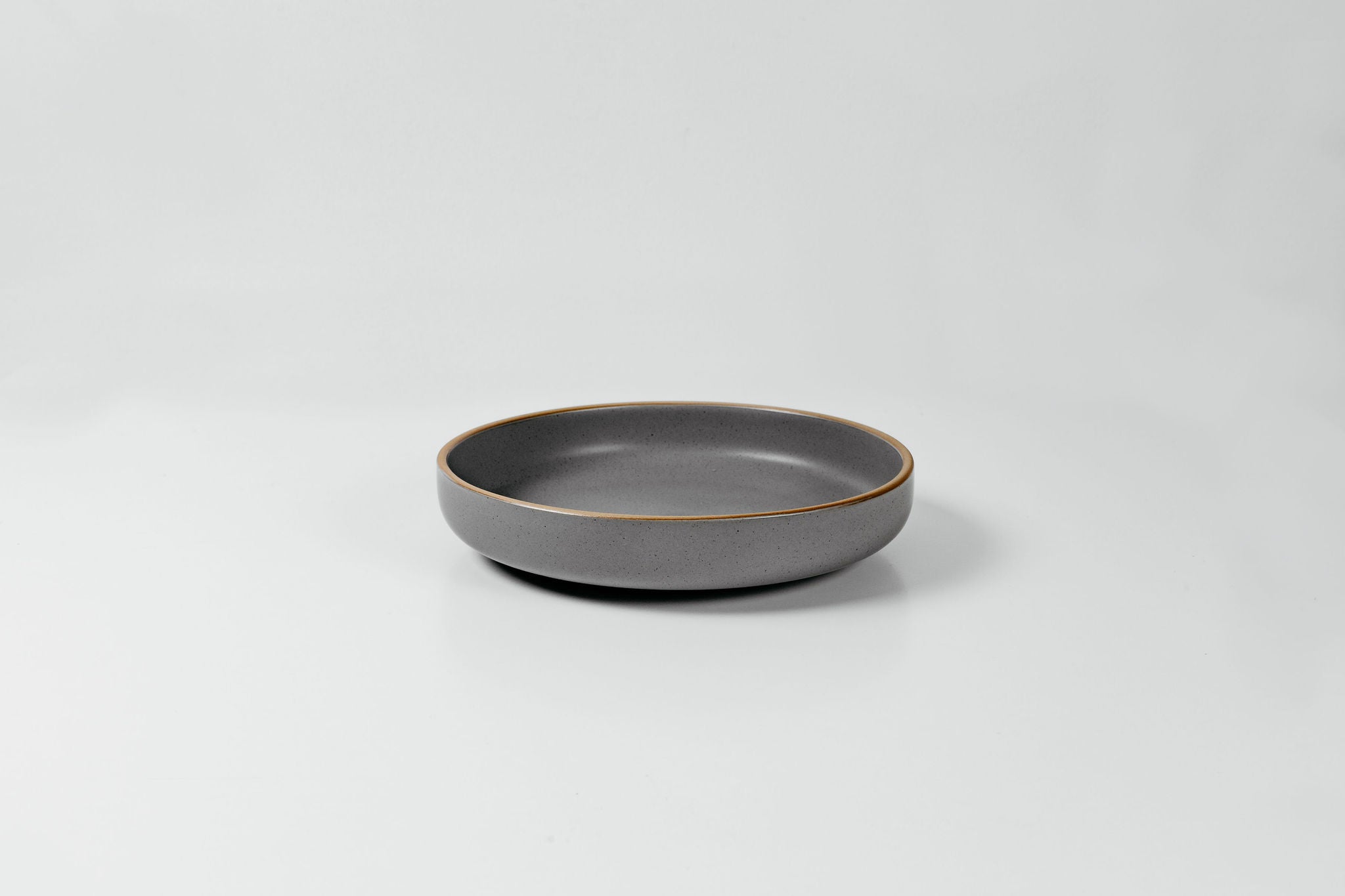The Lunch Deep Plate – Lineage Ceramics